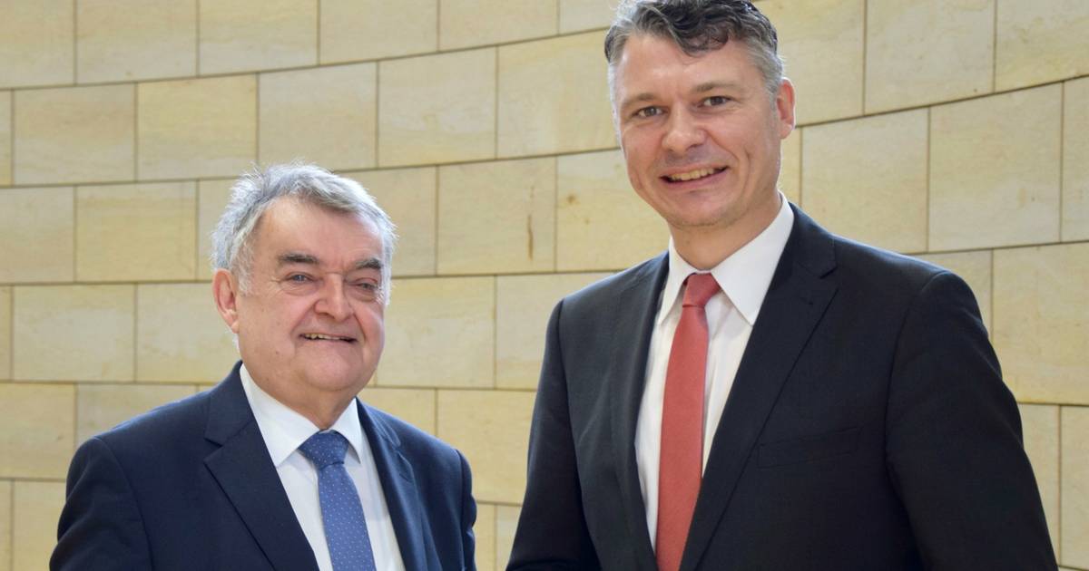 Bürger dürfen mitdiskutieren: Geerlings und Reul über ...